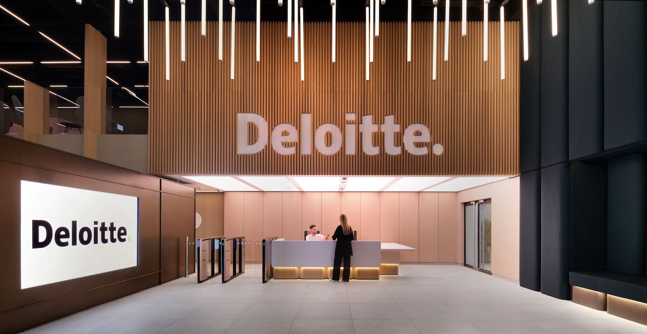 Deloitte Manchester wins 2025 BCO Northern Fit Out of Workplace Award | BDP